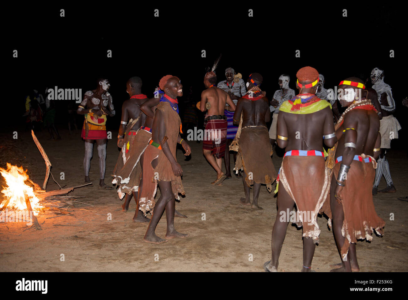 Kara Tribe der Omo-Valley,Ethiopia.One der letzten Regionen der Erde ...
