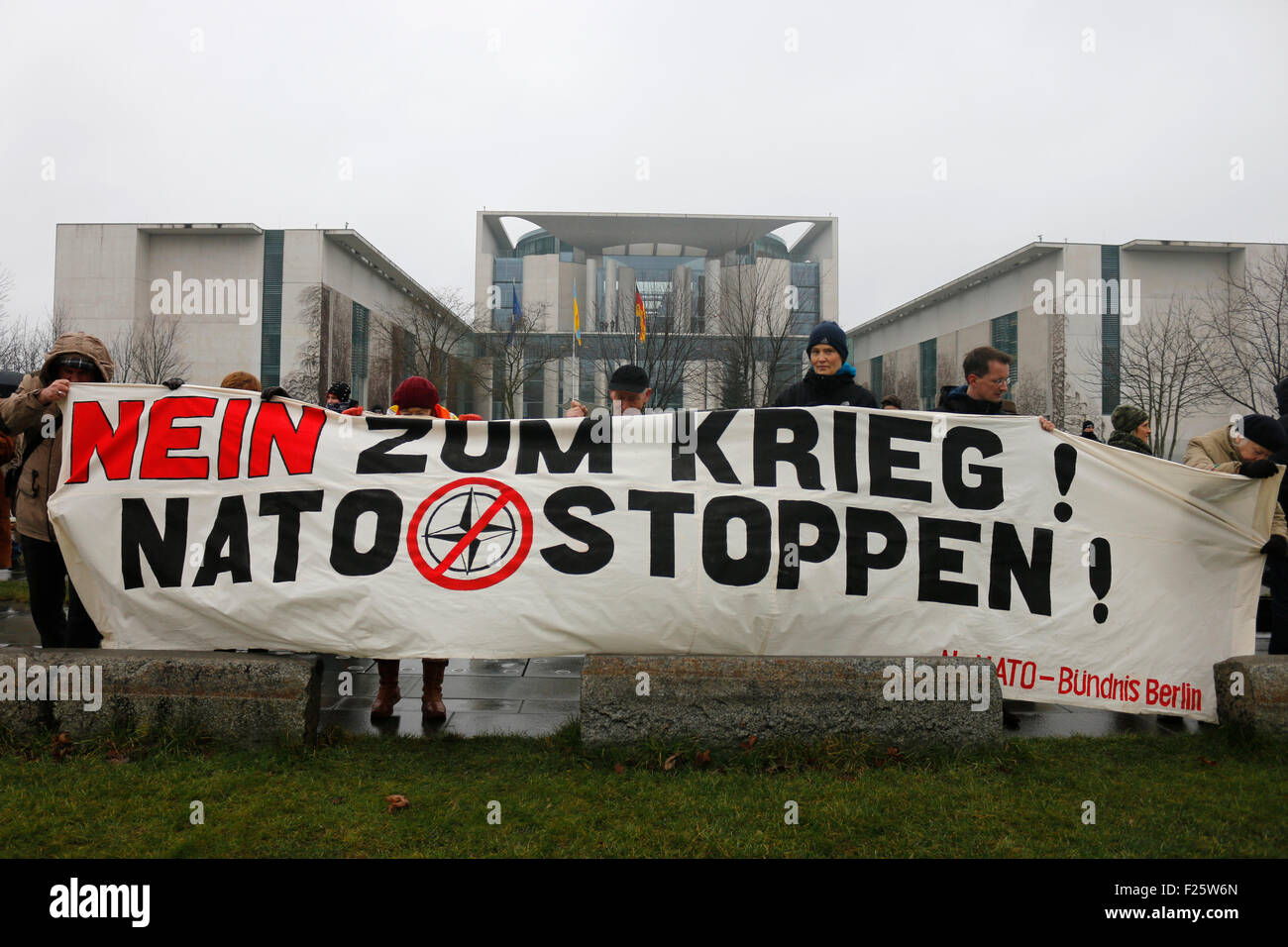 Nein zum krieg -Fotos und -Bildmaterial in hoher Auflösung – Alamy
