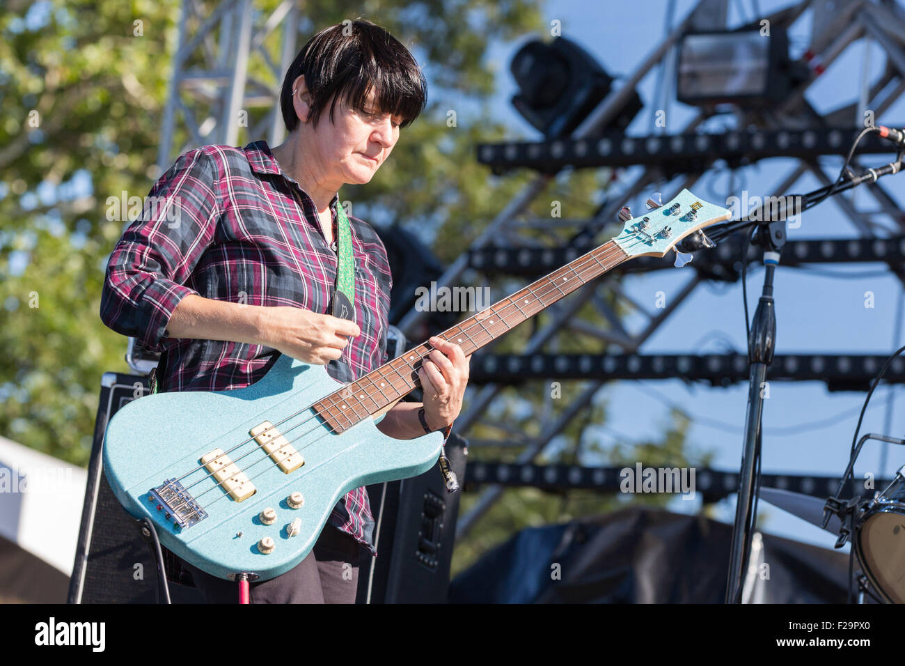 Debbie googe thurston moore band -Fotos und -Bildmaterial in hoher ...