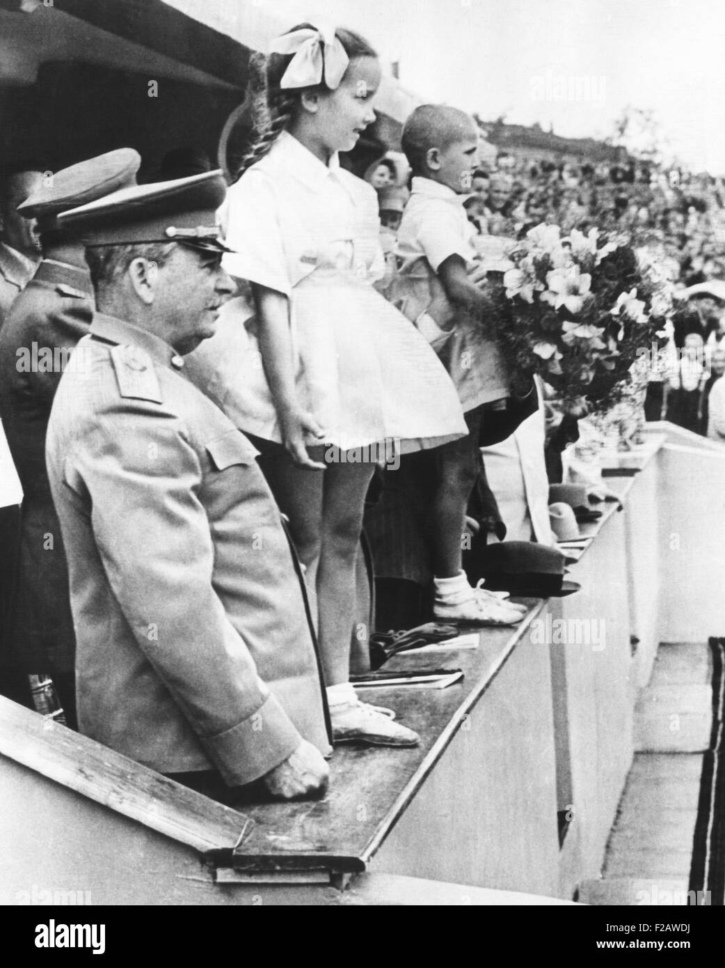 Josef Stalin in der Tribüne für die alle Moskau physische Kultur-Parade ...