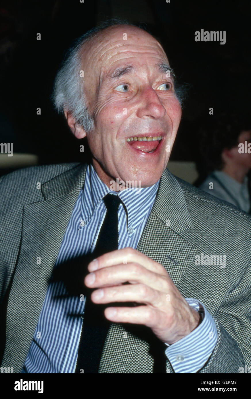 Der Deutsche Schauspieler Und Synchronsprecher Peter Capell, 1980er ...
