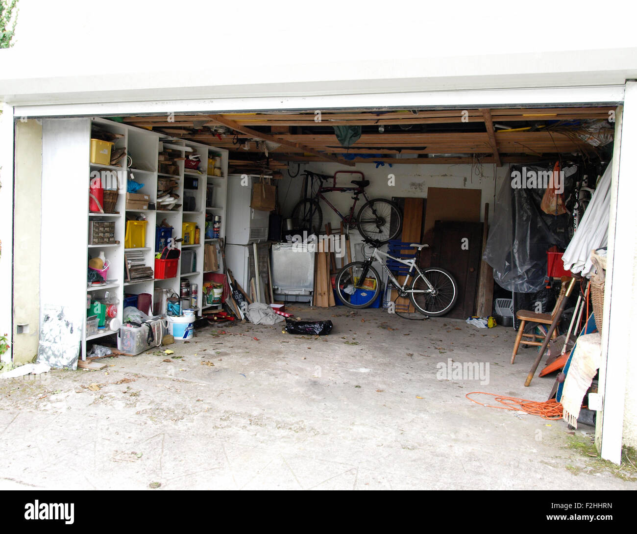 Tolle garage -Fotos und -Bildmaterial in hoher Auflösung – Alamy