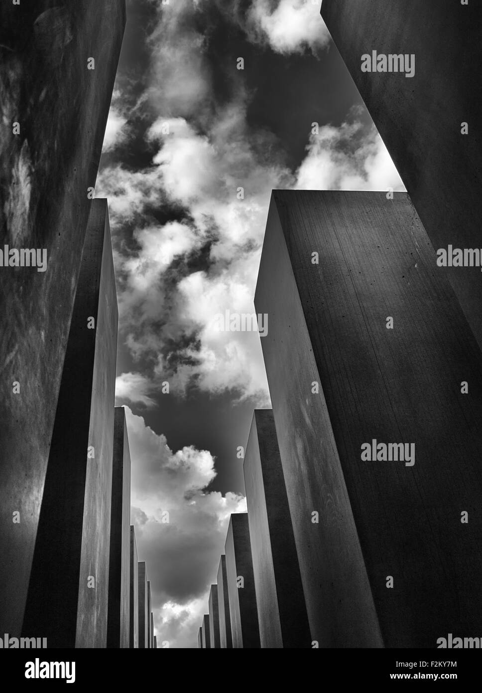 Holocaust mahnmal und potsdamer platz Schwarzweiß-Stockfotos und ...