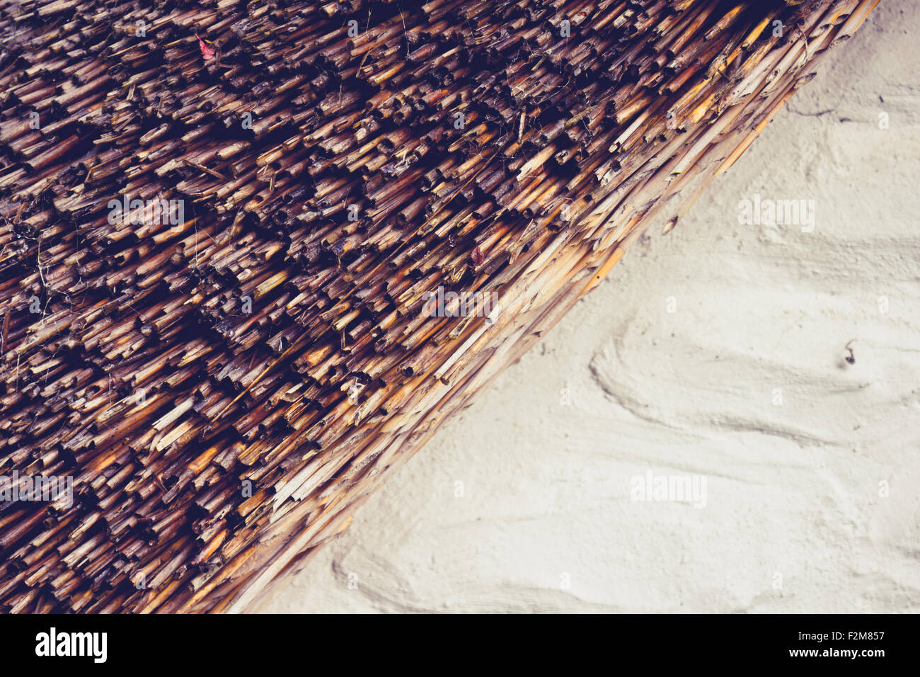 Straw roof -Fotos und -Bildmaterial in hoher Auflösung – Alamy