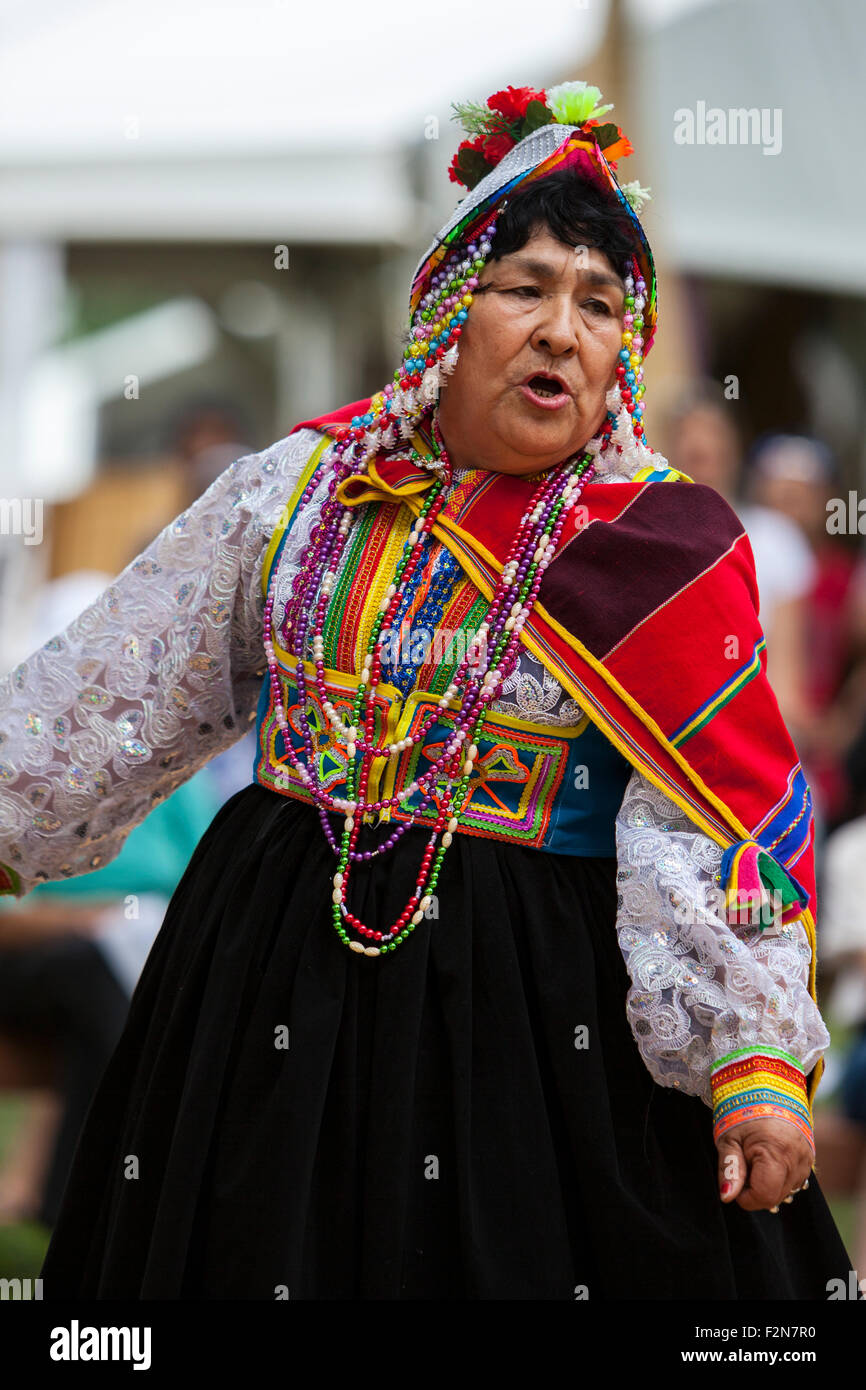 Menschen peru tanzen -Fotos und -Bildmaterial in hoher Auflösung – Alamy