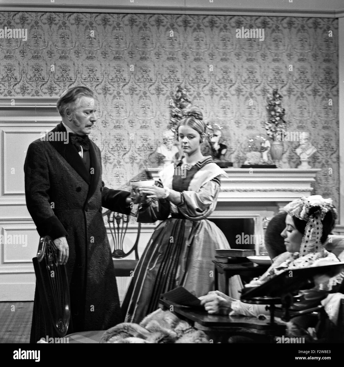 With ingeborg hallstein -Fotos und -Bildmaterial in hoher Auflösung – Alamy