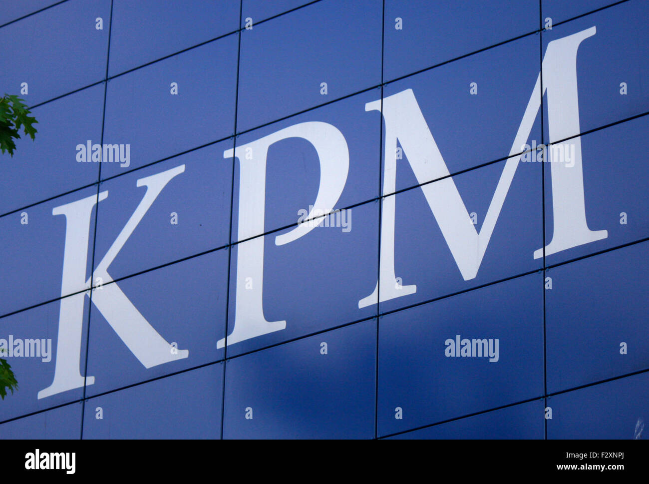 Kpm logo -Fotos und -Bildmaterial in hoher Auflösung – Alamy