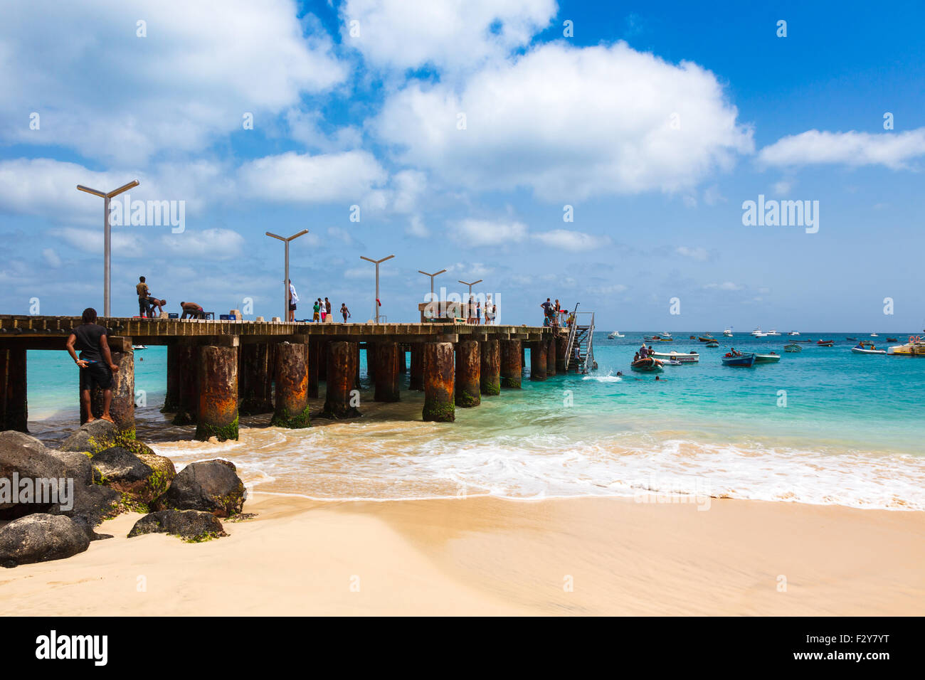 Ponton santa maria -Fotos und -Bildmaterial in hoher Auflösung – Alamy