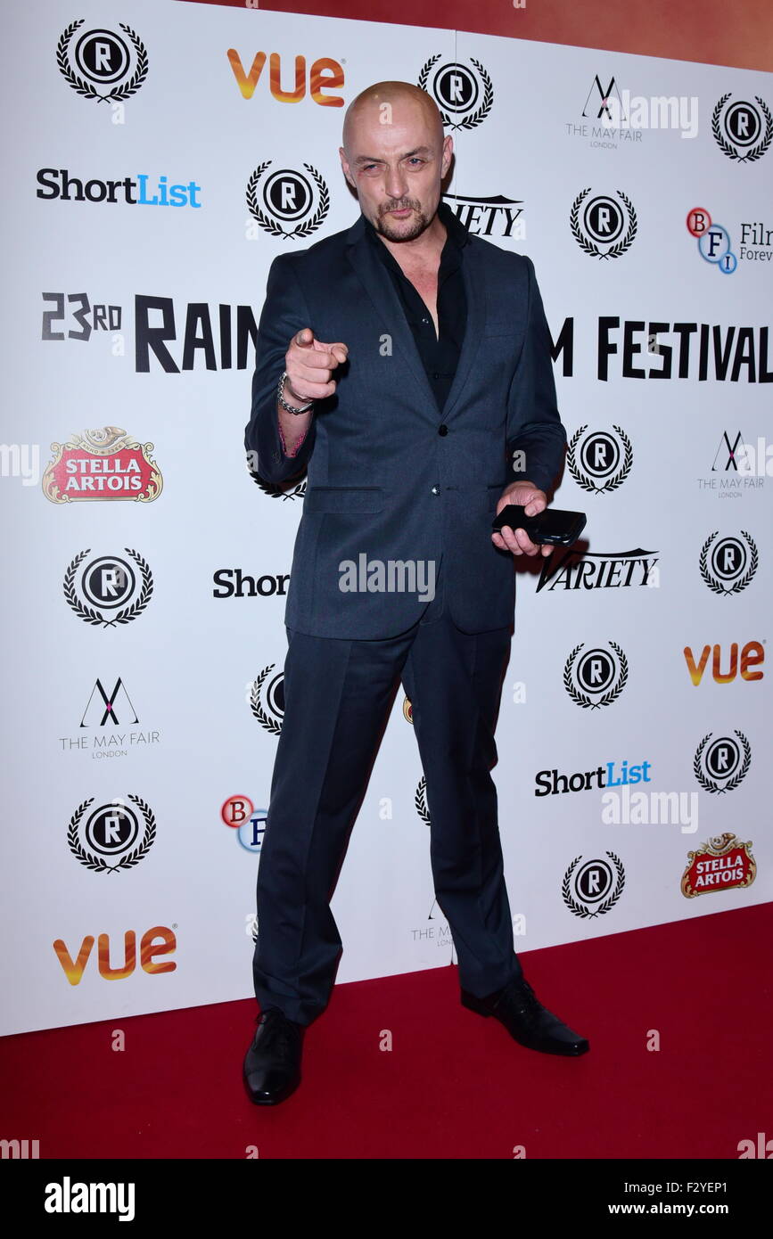 London, UK, 25. September 2015: Sean Cronin (My Hero) besucht mein Held ...