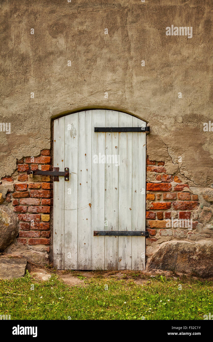 Scheunentor aus metall -Fotos und -Bildmaterial in hoher Auflösung – Alamy