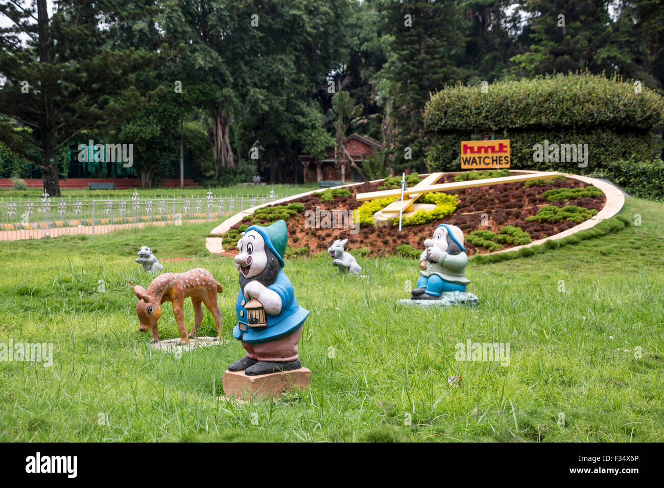 Zwerge für den garten -Fotos und -Bildmaterial in hoher Auflösung – Alamy