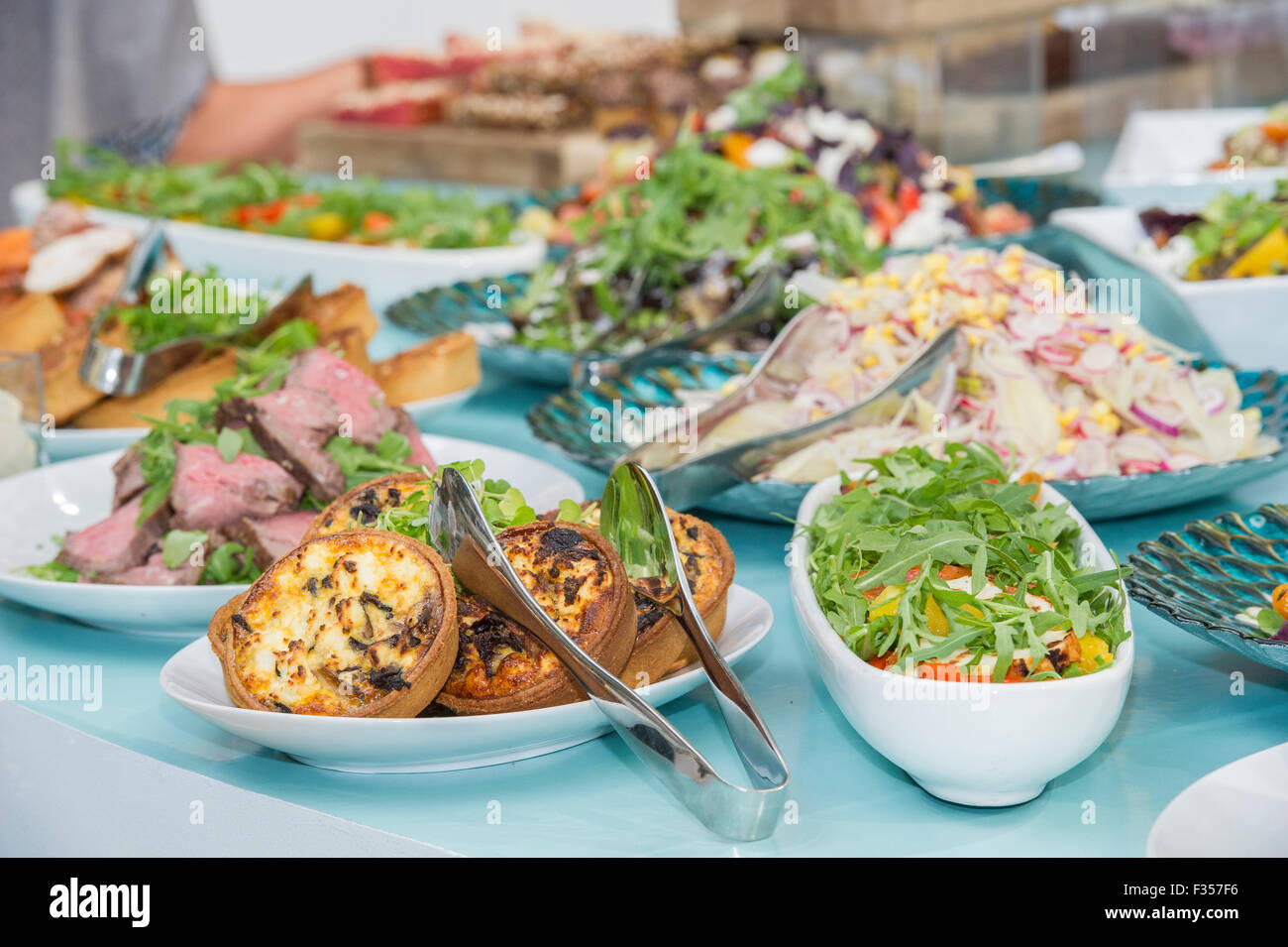 Schöne Essen am buffet Stockfoto, Bild: 88011482 - Alamy