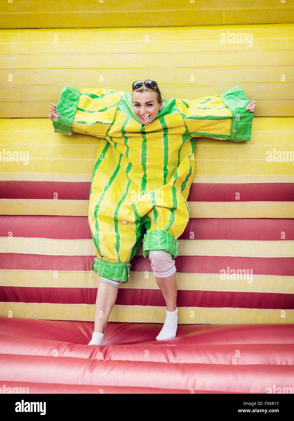 Velcro wall -Fotos und -Bildmaterial in hoher Auflösung – Alamy