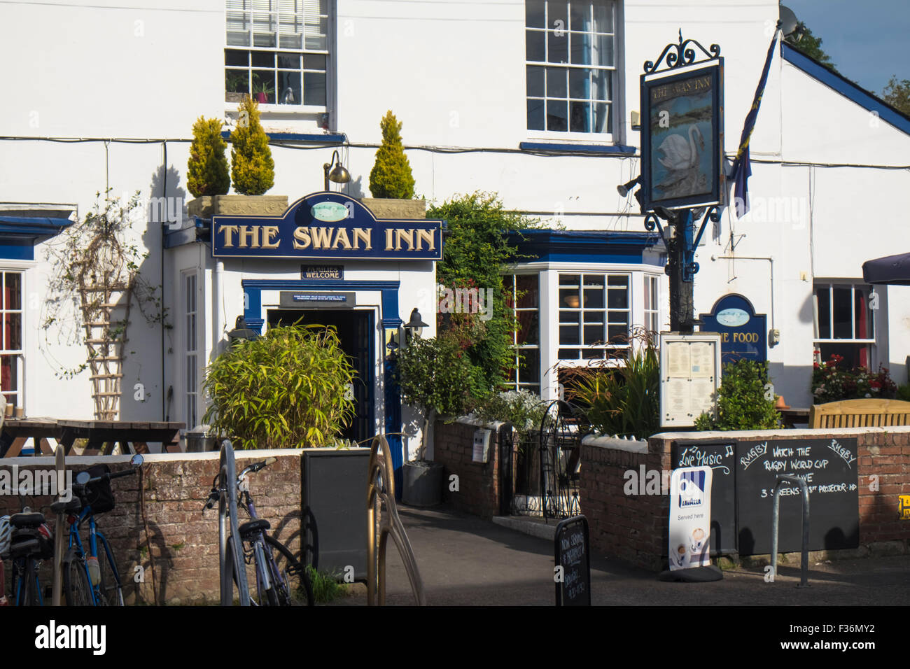 Lympstone ein Küstendorf in East Devon England UK The Swan Inn ...