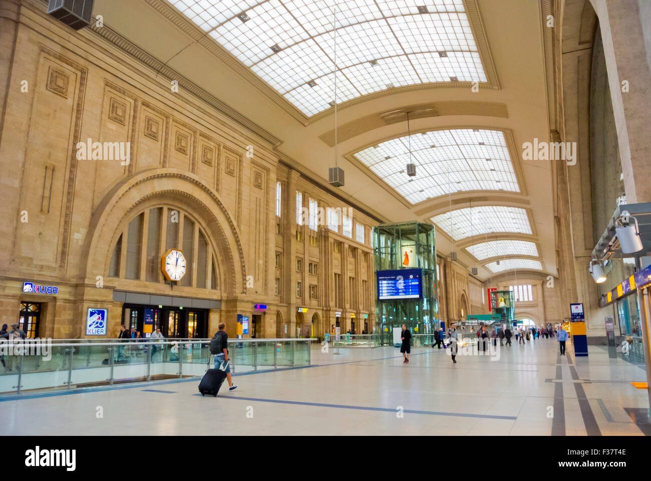 Leipzig hauptbahnhof -Fotos und -Bildmaterial in hoher Auflösung – Alamy