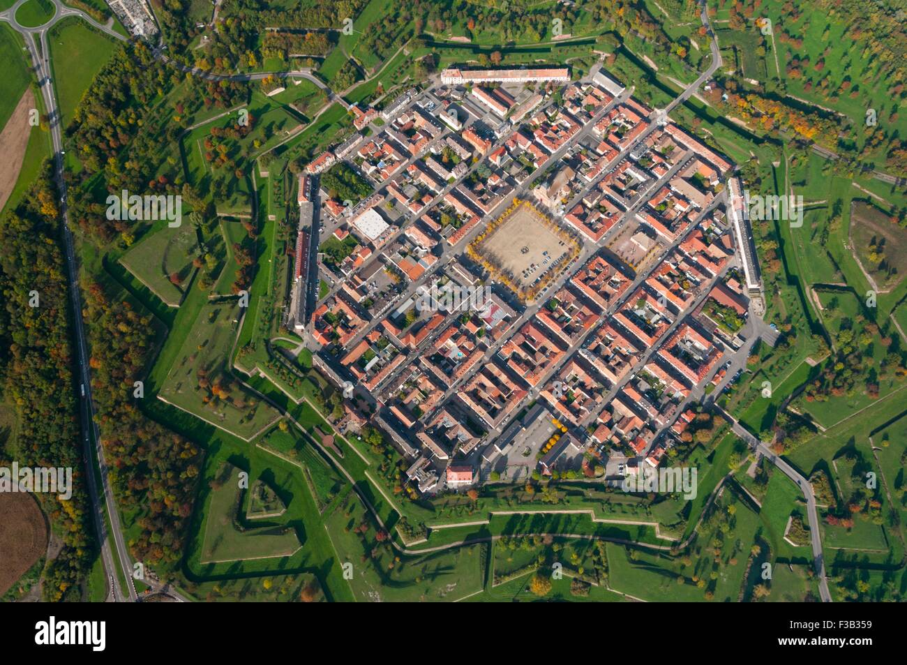 Neuf brisach befestigte stadt luftbild -Fotos und -Bildmaterial in hoher Auflösung – Alamy