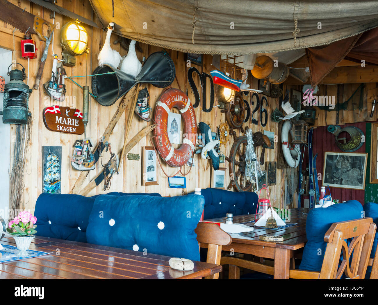 Kitsch sammlung -Fotos und -Bildmaterial in hoher Auflösung – Alamy