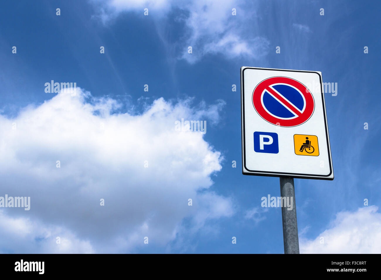 Verkehrszeichen Parkverbot, mit Ausnahmen Stockfotografie - Alamy