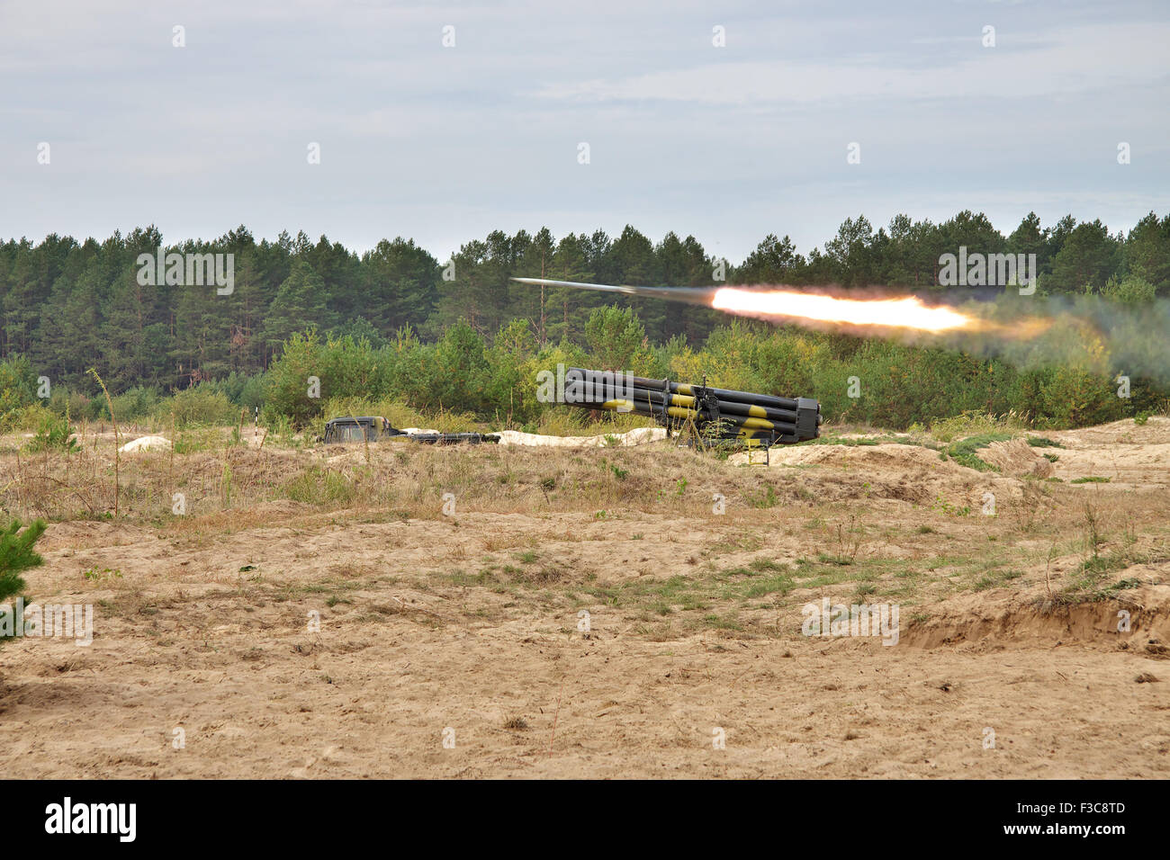 Bm 27 uragan -Fotos und -Bildmaterial in hoher Auflösung – Alamy
