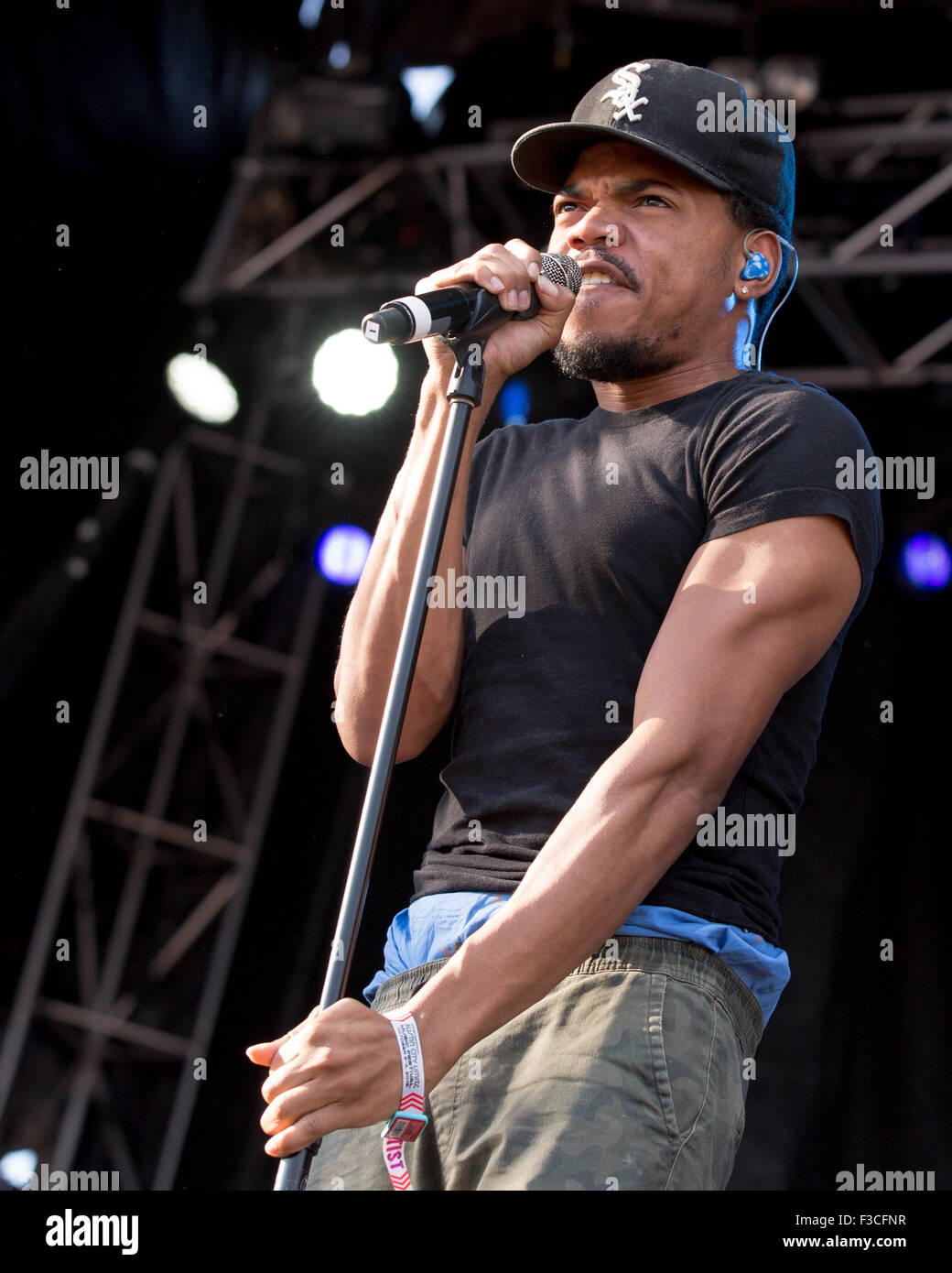 Austin, Texas, USA. 4. Oktober 2015. Rapper CHANCELOR BENNETT (aka ...