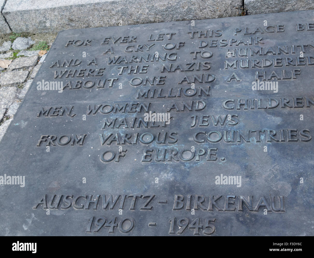 Plaque at auschwitz birkenau concentration camp -Fotos und -Bildmaterial in hoher Auflösung – Alamy