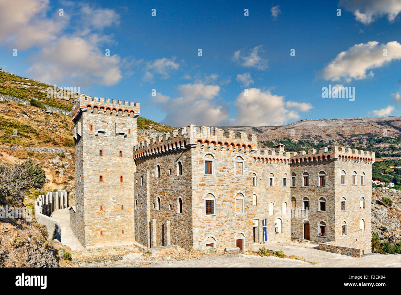 Das Kloster der Heiligen Marina in Insel Andros, Griechenland ...