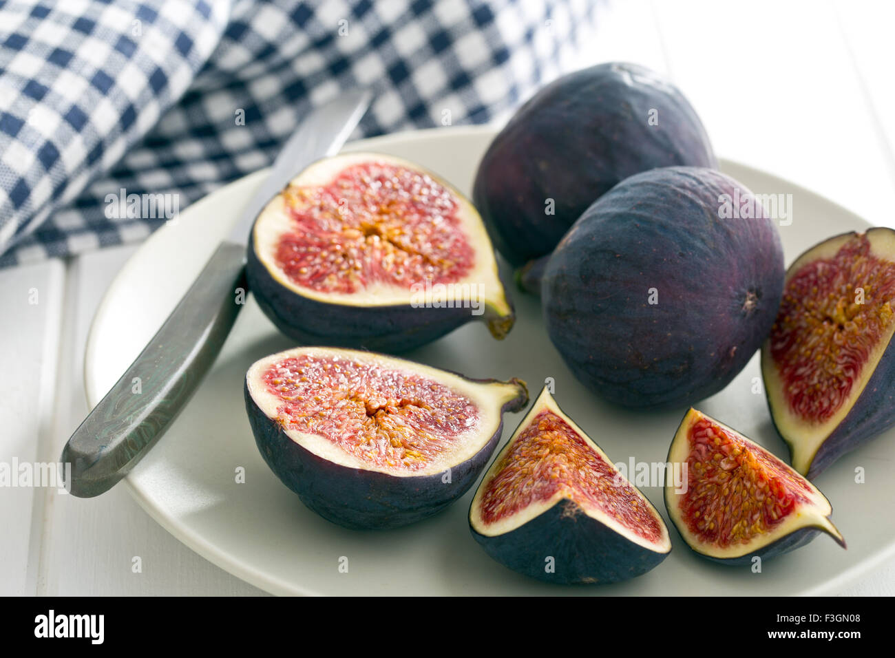 Lila Feigen Stockfotos und -bilder Kaufen - Alamy