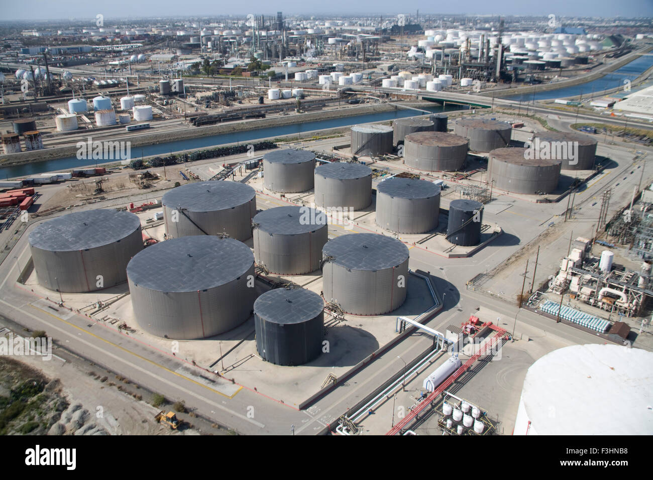 Tank farm -Fotos und -Bildmaterial in hoher Auflösung – Alamy