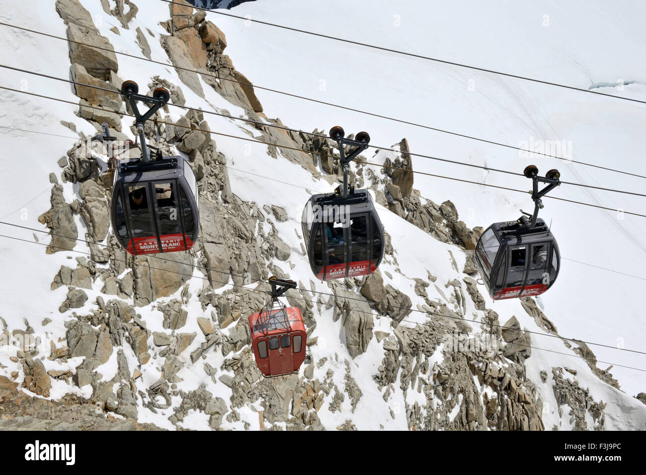 Seilbahnen Pfeilern Aiguille du Midi, Mont-Blanc-Massiv, Chamonix, Französische Alpen, Haute ...