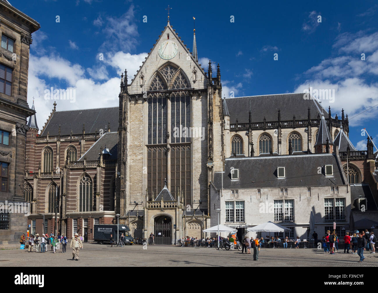 Die Nieuwe Kerk (Neue Kirche) ist eine Kirche aus dem 15. Jahrhundert ...