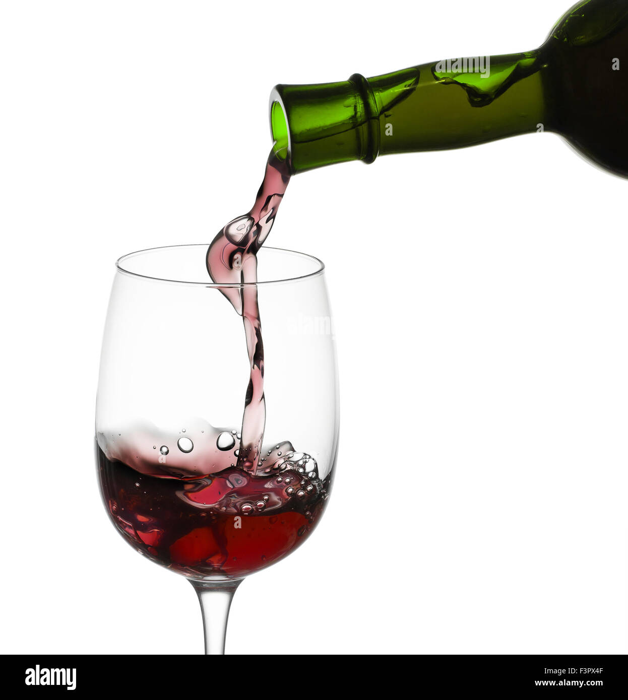 Rotwein glasflasche weinglas trinken -Fotos und -Bildmaterial in hoher ...
