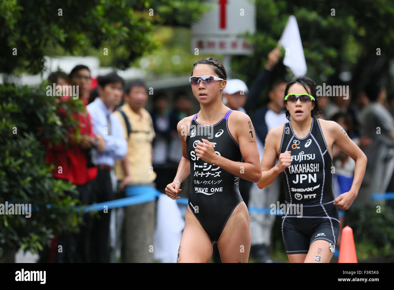 Odaiba, Tokio, Japan. 11. Oktober 2015. (L-R) Yuka Sato, Yuko Takahashi ...