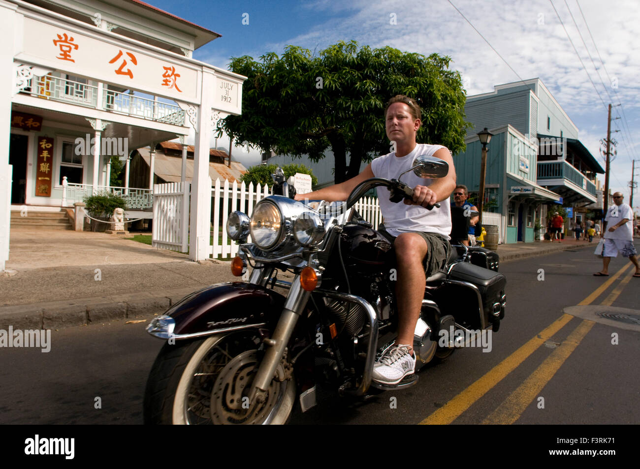 Harley Davidson Biker auf Lahaina. Maui. Hawaii. Lāhainā ist die größte ...