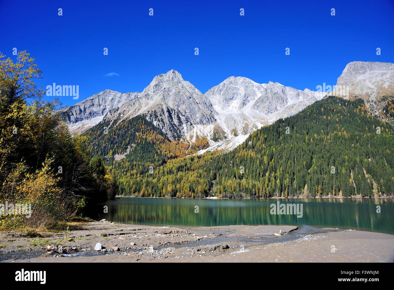 Alpen meer -Fotos und -Bildmaterial in hoher Auflösung – Alamy
