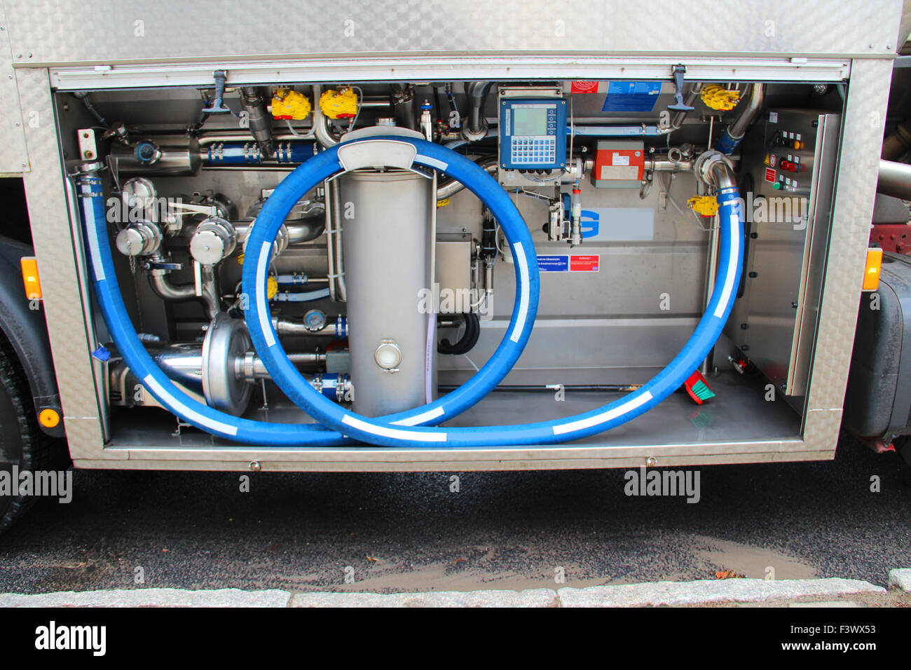 Milch lkw -Fotos und -Bildmaterial in hoher Auflösung – Alamy