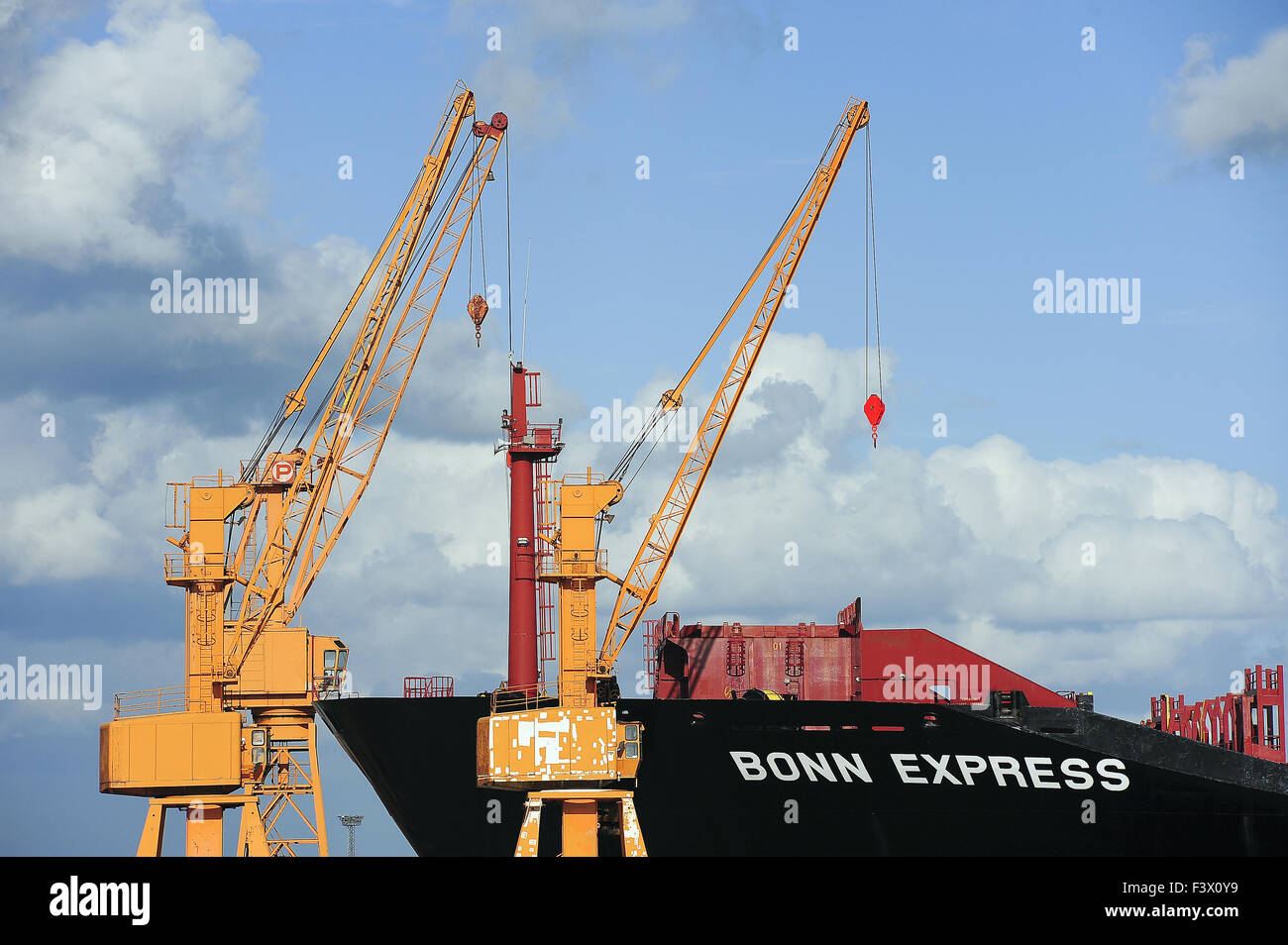 Container yards -Fotos und -Bildmaterial in hoher Auflösung - Seite 2 ...
