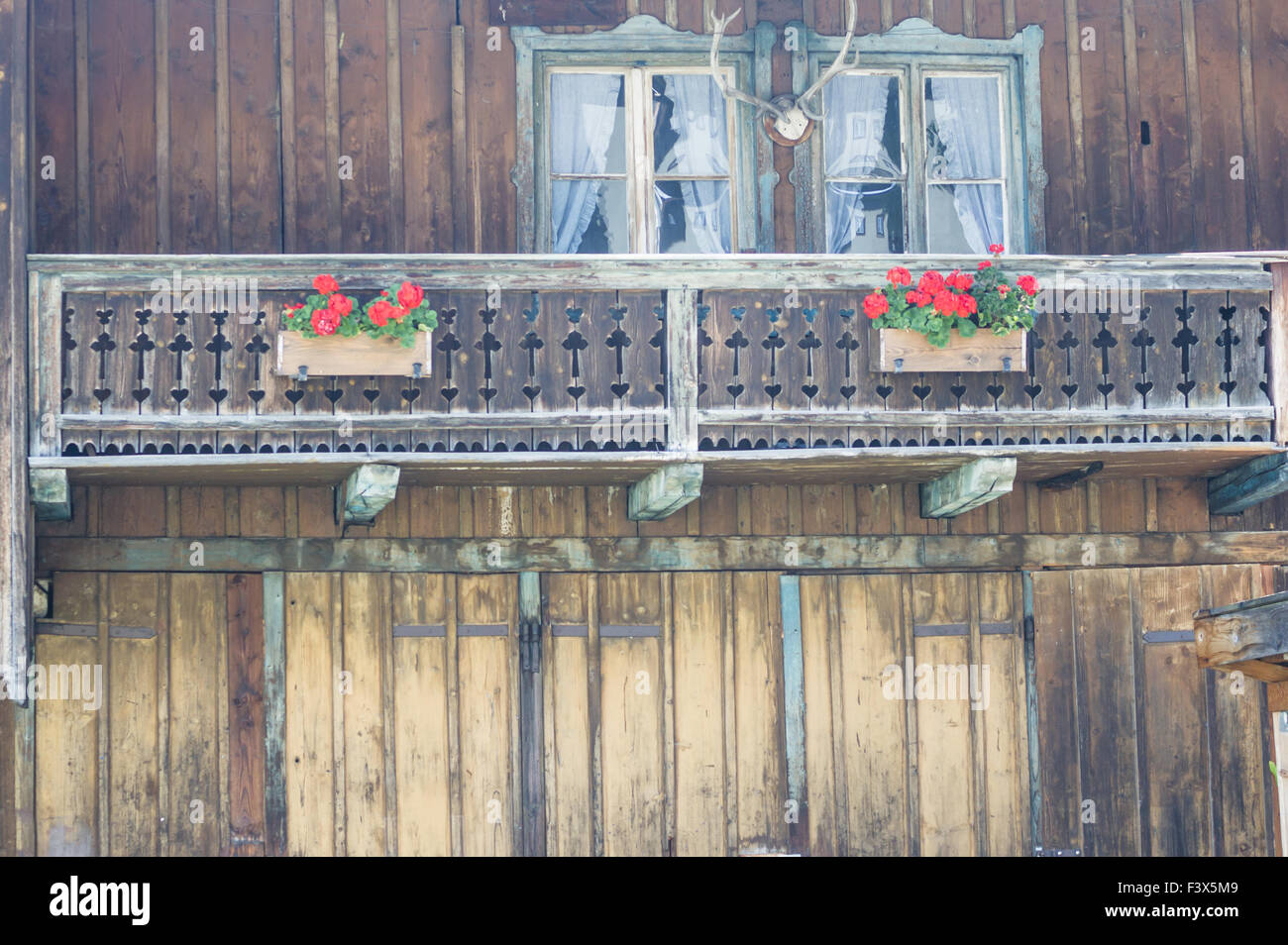 Typisch bayerisches bauernhaus -Fotos und -Bildmaterial in hoher Auflösung – Alamy