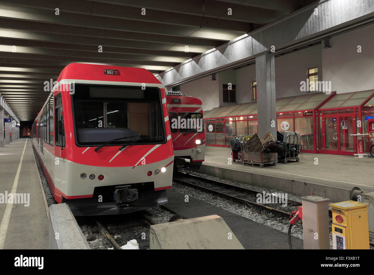 Shuttle zug zermatt -Fotos und -Bildmaterial in hoher Auflösung – Alamy