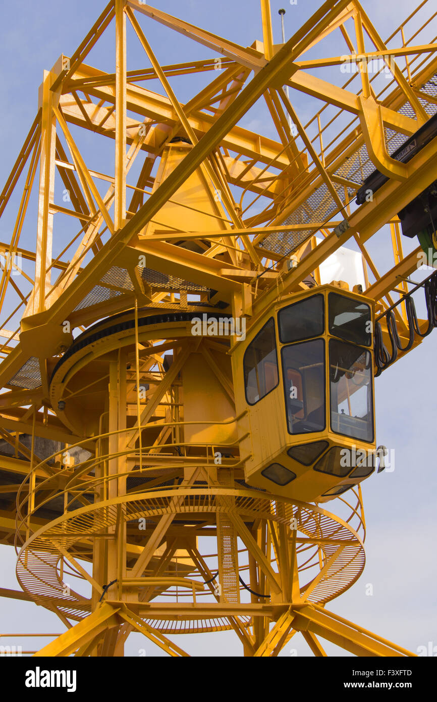 Crane operator cabin -Fotos und -Bildmaterial in hoher Auflösung ...