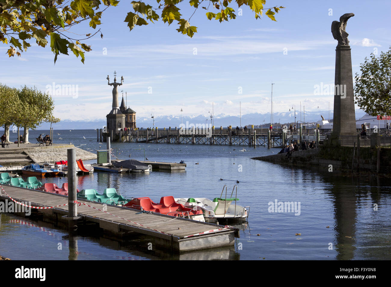 Bodensee ufer sommer blick auf den see -Fotos und -Bildmaterial in ...
