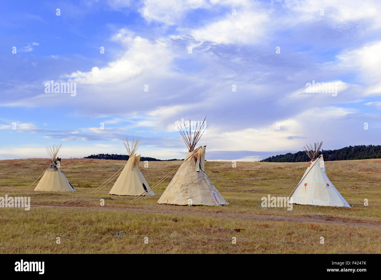 Tipi (Tipi) wie von Native Americans in den Great Plains und American ...