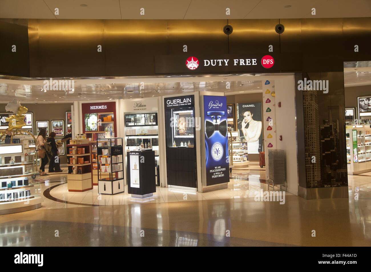 Airport duty free shops -Fotos und -Bildmaterial in hoher Auflösung – Alamy