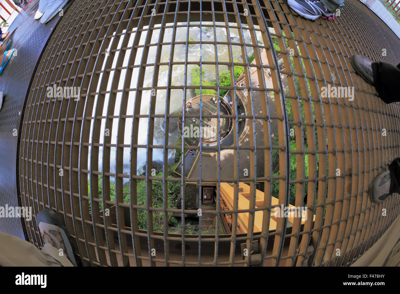 Grating floor -Fotos und -Bildmaterial in hoher Auflösung – Alamy