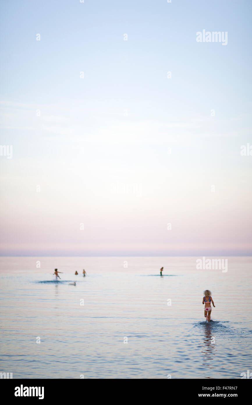Menschen, die im meer baden -Fotos und -Bildmaterial in hoher Auflösung ...