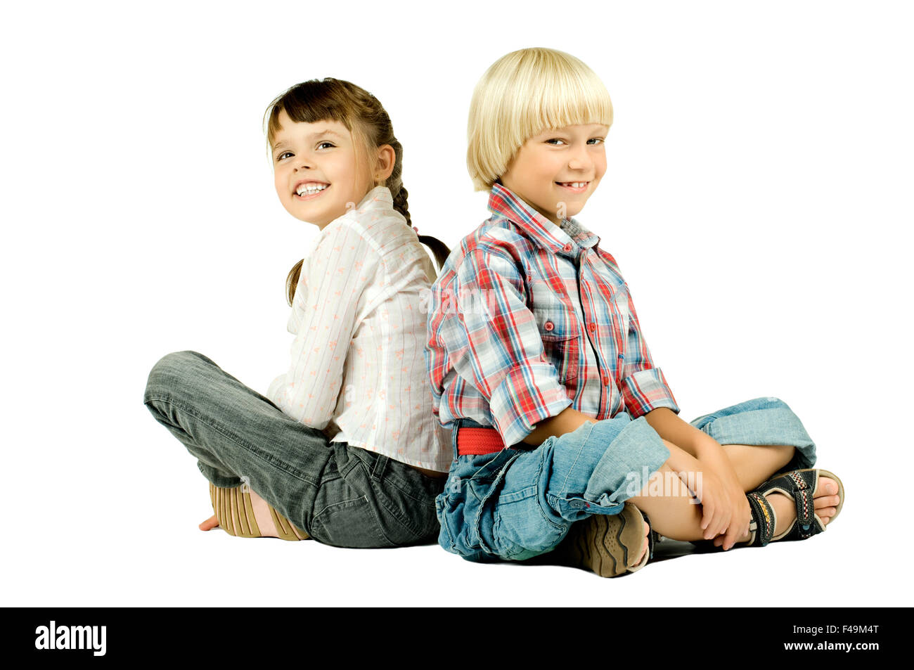 Kinder sitting Ausgeschnittene Stockfotos und -bilder - Alamy