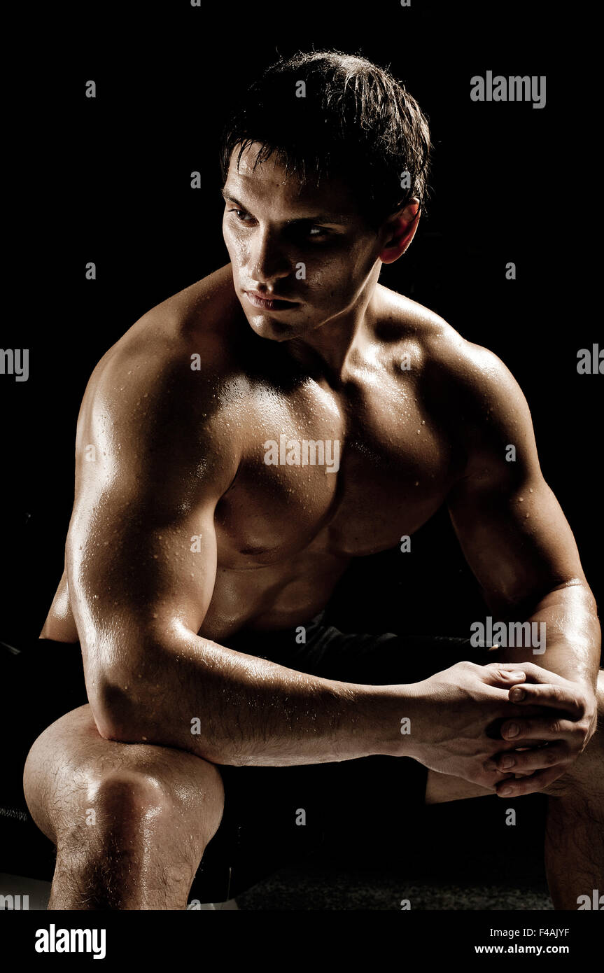 Schwarzer bodybuilder -Fotos und -Bildmaterial in hoher Auflösung – Alamy