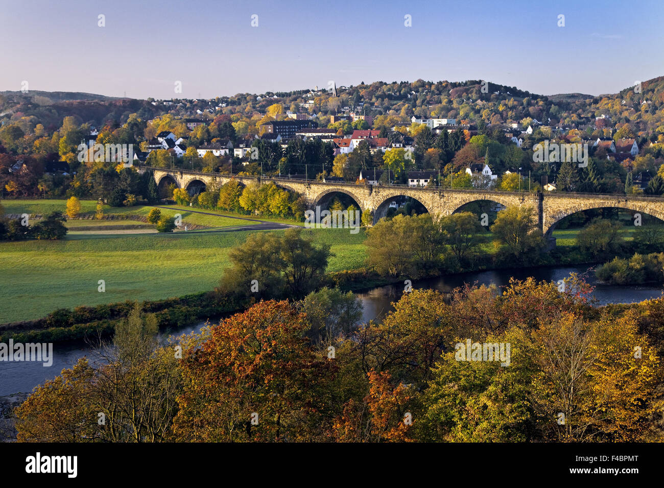Das Ruhrgebiet im Herbst, Witten, Deutschland Stockfotografie - Alamy
