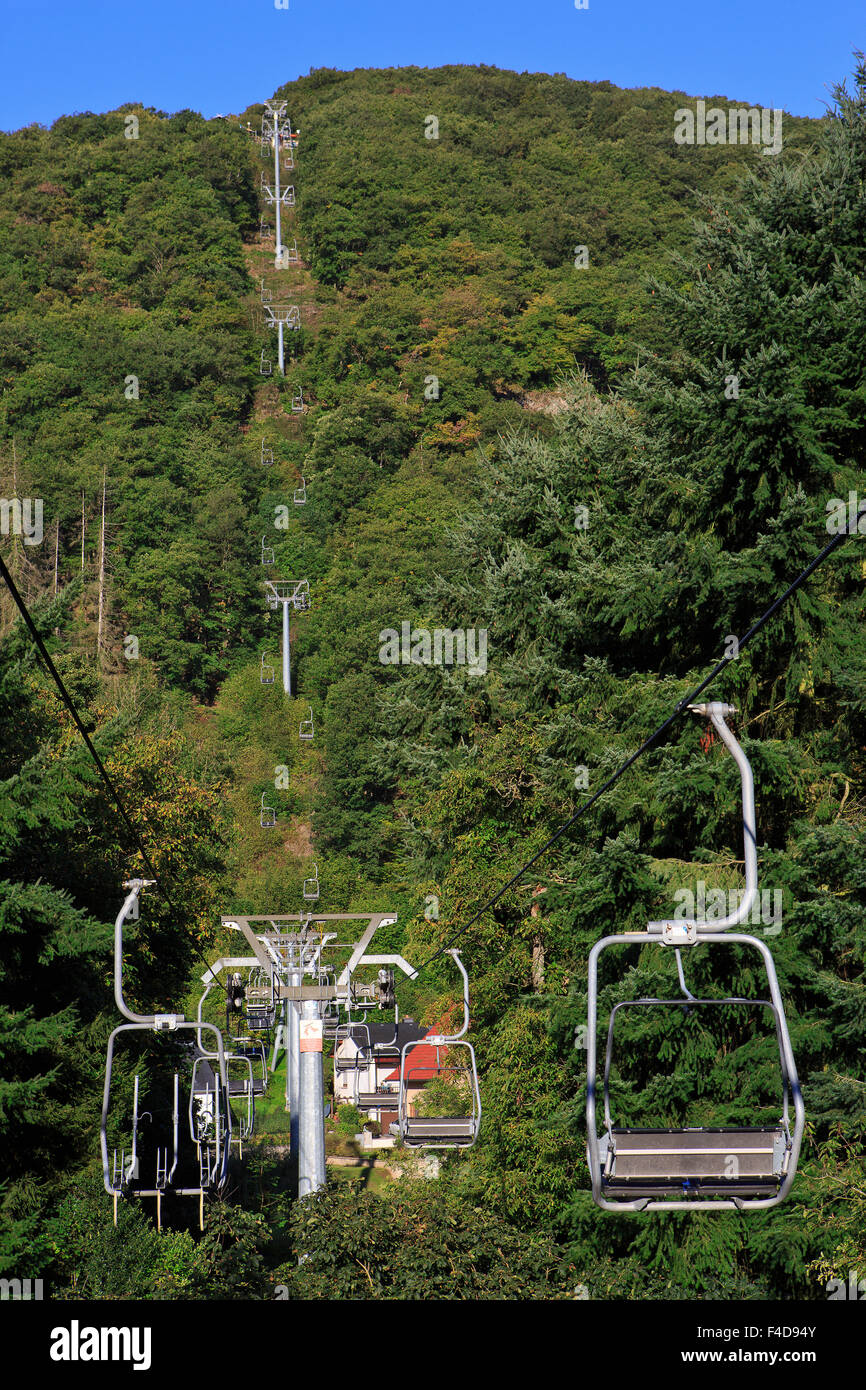 Touristen seilbahn -Fotos und -Bildmaterial in hoher Auflösung – Alamy