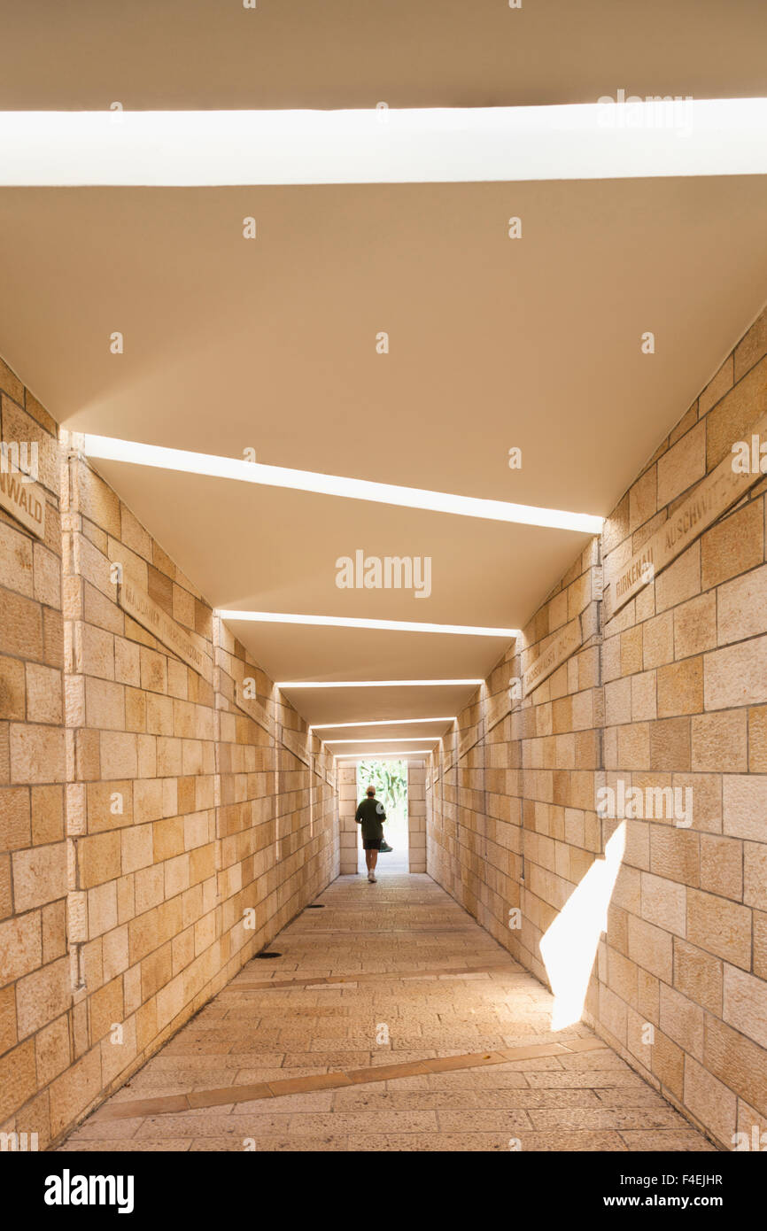 Flur mit den namen der todeslager von ww2 nazi -Fotos und -Bildmaterial ...