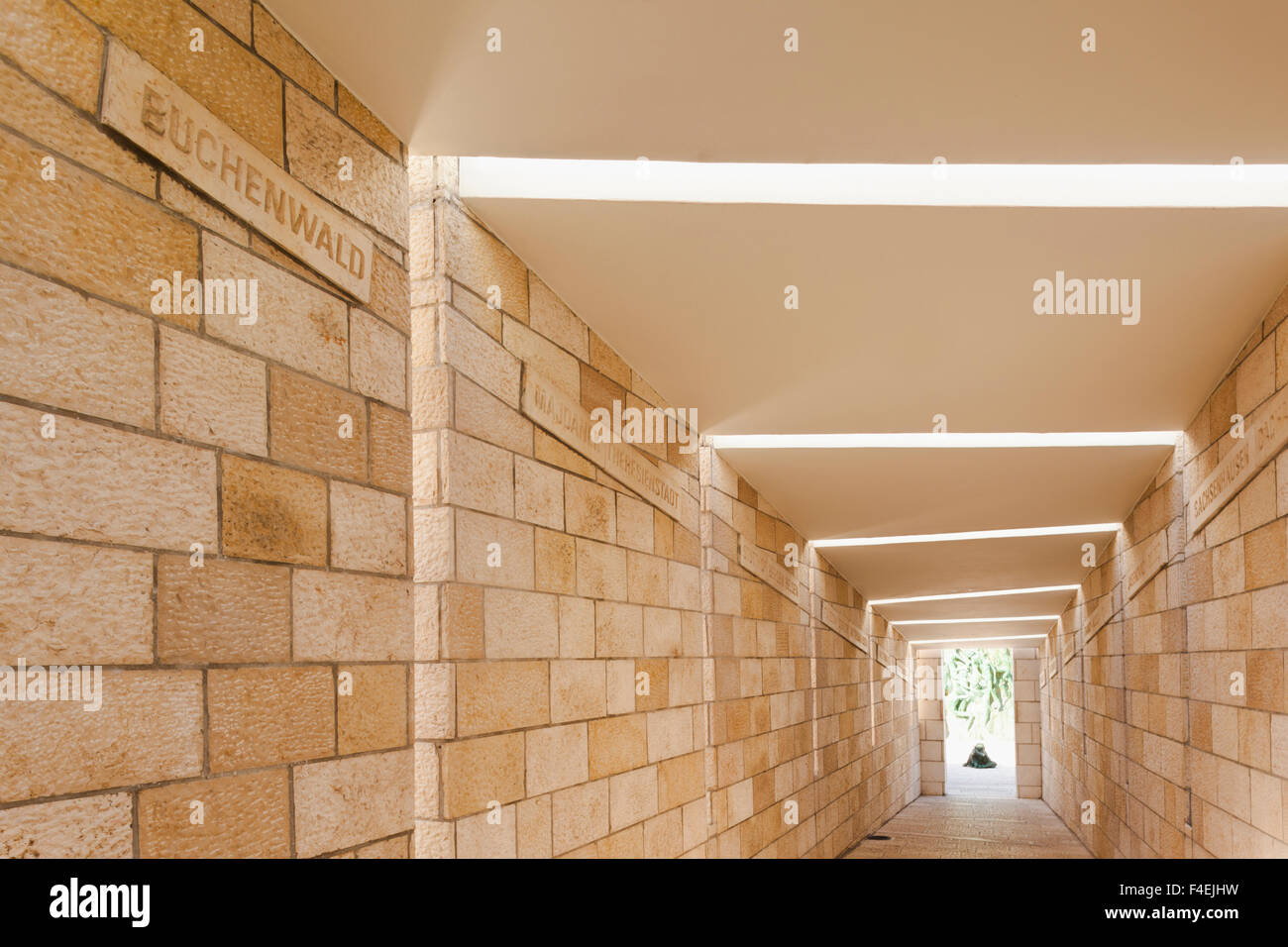 USA, Florida, Miami Beach, Holocaust-Mahnmal, Flur mit Namen von WW2 ...